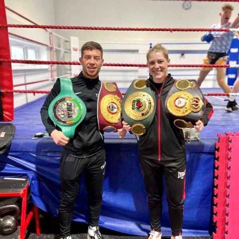 Scottish boxing world champions get out of the ring and into the lab ...