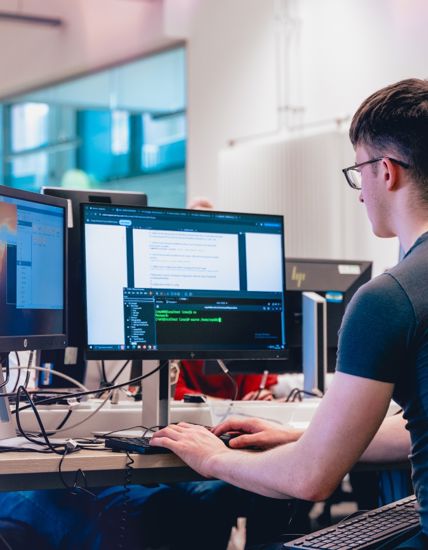 BSc (Hons) Computer Science Degree | Abertay University